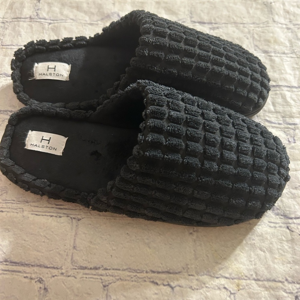 H BY HALSTON BLACK TEXTURE OPEN BACK SLIDES SLIPPERS … - Gem